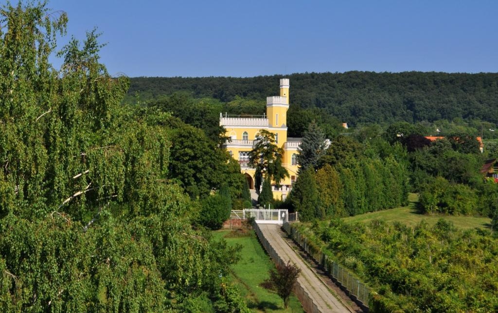 Különleges kúriák és kastélyok, meseszép tájakról - Ingatlanhírek